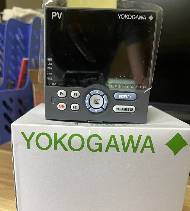 Yokogawa UT55A-010-11-00 Digitas que indicam o controlador de ...